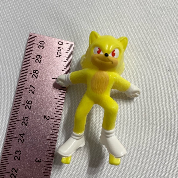 Sega | Toys | Sega Sonic The Hedgehog Yellow 3 Tall Plastic Toy Figure ...